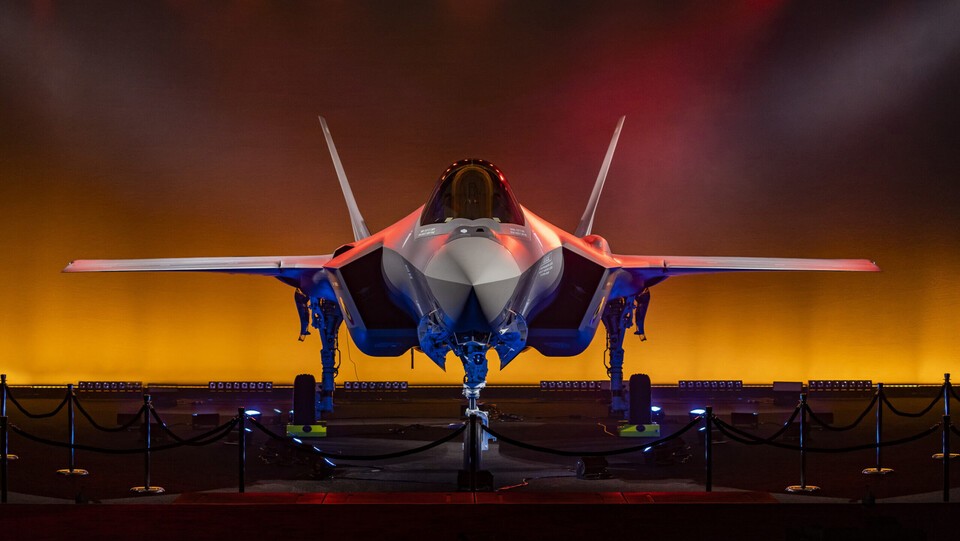 영국, 30년 만에 공군 핵전력 복귀… F-35A 핵무장 전투기 12대 도입 발표